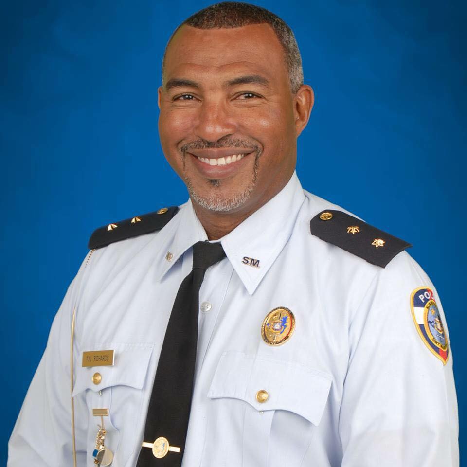 Police meet with Illidge Road entrepreneurs - StMaartenNews.com - News ...