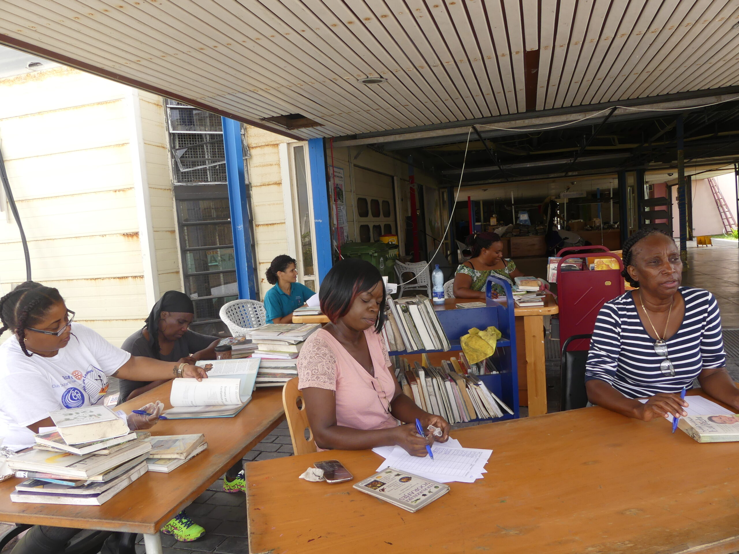 Library needs assistance to get back on its feet - StMaartenNews.com ...