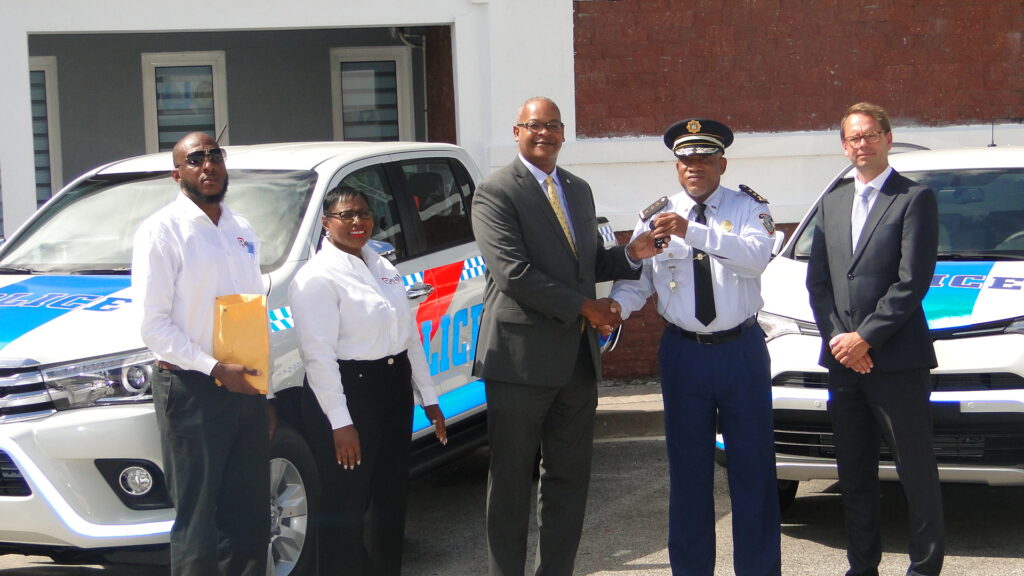 KPSM receives keys for new vehicles - StMaartenNews.com - News Views ...